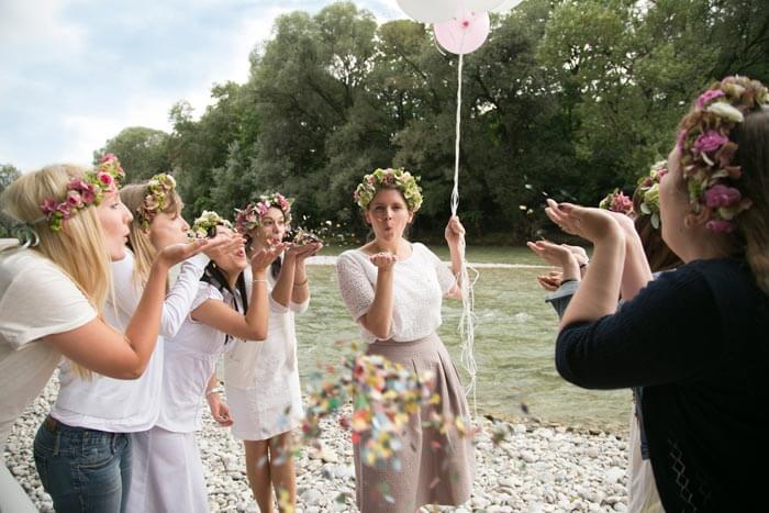 JGA Bilder: Cooles Shooting mit witzigen Ideen & Accessoires