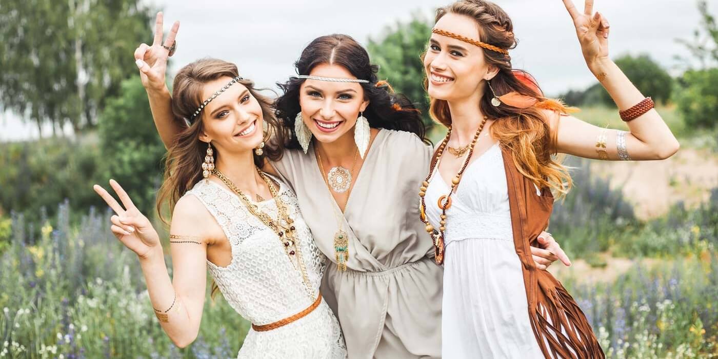 Hippie Hochzeit feiern: 22 blumige Tipps, Ideen & Inspirationen