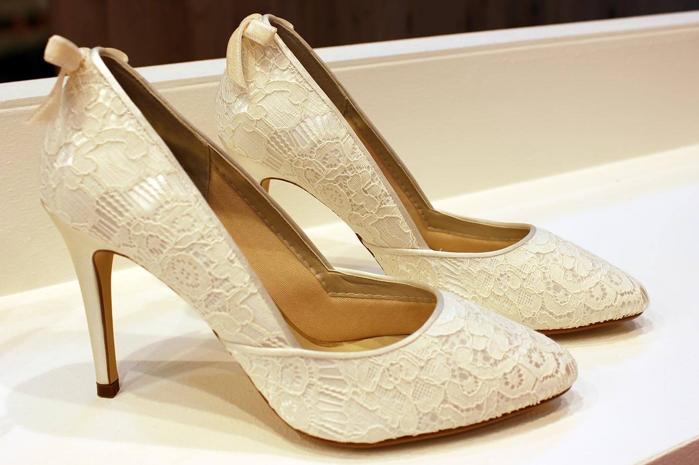 Ausgefallene Brautschuhe: Farbig, mit Glitzer oder personalisiert