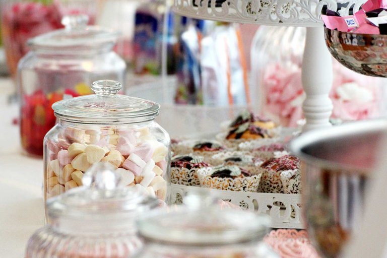 Candybar zur Hochzeit: Die 33 besten Tipps, Ideen & Beispielbilder