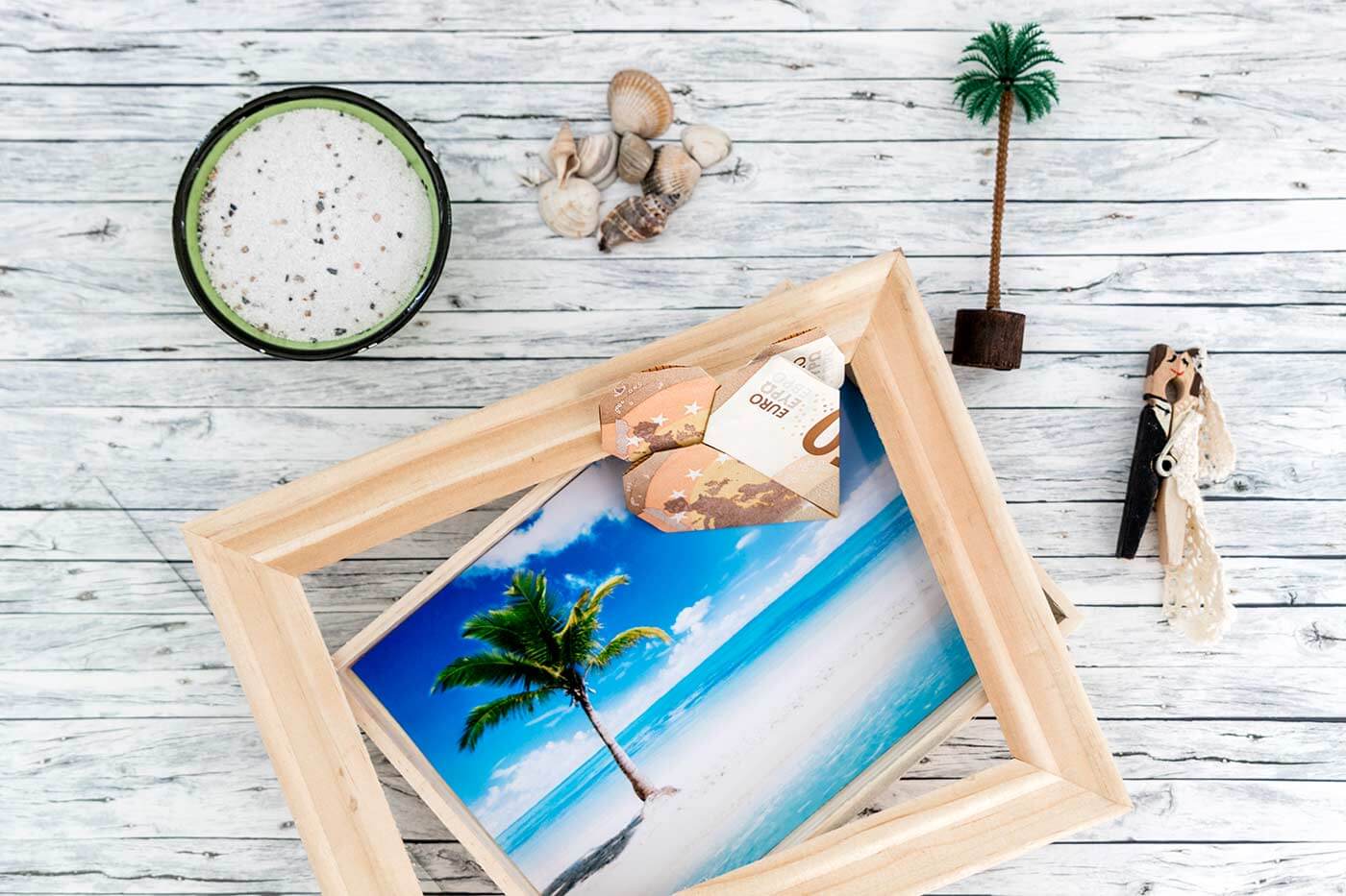 Geldgeschenk zur Hochzeit: Bilderrahmen mit Geld | ÜBERBLICK
